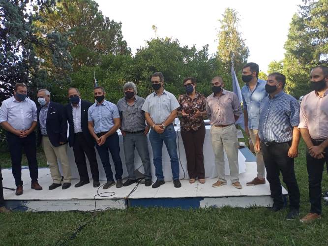 Daniel Pizzolato cuatro años más al frente del INTA La Consulta. - Infouco