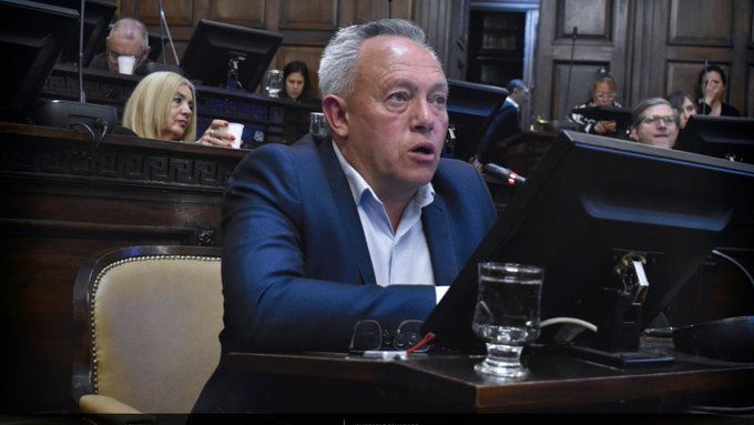 Las vueltas del diputado Mauricio Torres - Infouco